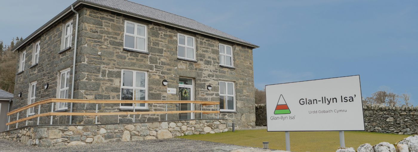 Glan-llyn Isa' | Urdd Gobaith Cymru